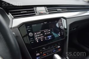 Blue Volkswagen Passat Alltrack 2021 in Riga, with an engine capacity of 2.00 L and mileage of 45 thousand km for 27600 €, photo 8 on AUTOMOTO.COM.LV