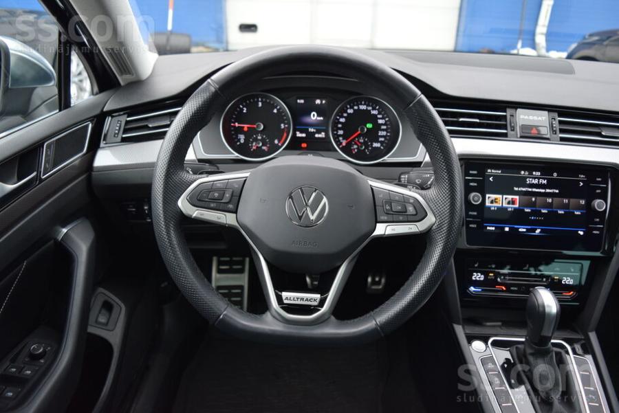Blue Volkswagen Passat Alltrack 2021 in Riga, with an engine capacity of 2.00 L and mileage of 45 thousand km for 27600 €, photo 11 on AUTOMOTO.COM.LV