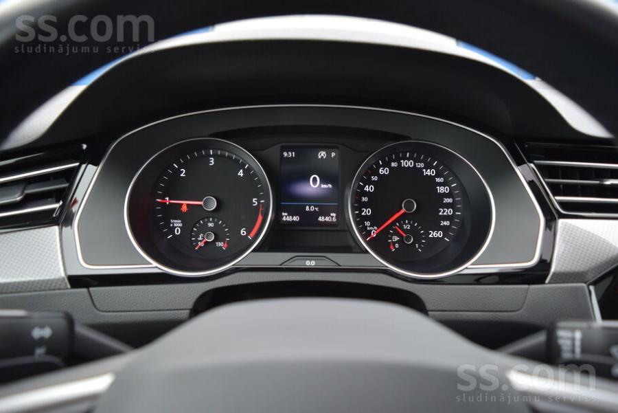 Blue Volkswagen Passat Alltrack 2021 in Riga, with an engine capacity of 2.00 L and mileage of 45 thousand km for 27600 €, photo 12 on AUTOMOTO.COM.LV