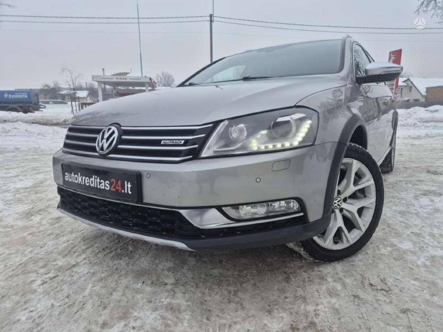 Brown Volkswagen Passat Alltrack 2012 in Siauliai, with an engine capacity of 2.00 L and mileage of 208 thousand km for 8450 €, photo 1 on AUTOMOTO.COM.LV