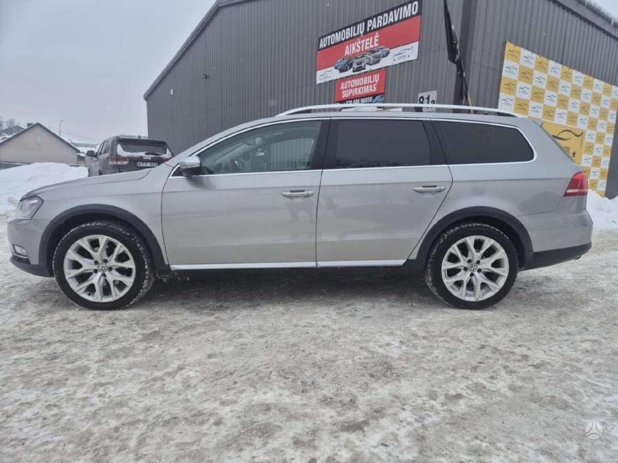 Brown Volkswagen Passat Alltrack 2012 in Siauliai, with an engine capacity of 2.00 L and mileage of 208 thousand km for 8450 €, photo 6 on AUTOMOTO.COM.LV