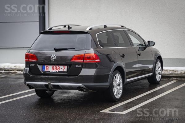 Brown Volkswagen Passat Alltrack 2012 in Riga, with an engine capacity of 2.00 L and mileage of 0 thousand km for 7950 €, photo 4 on AUTOMOTO.COM.LV