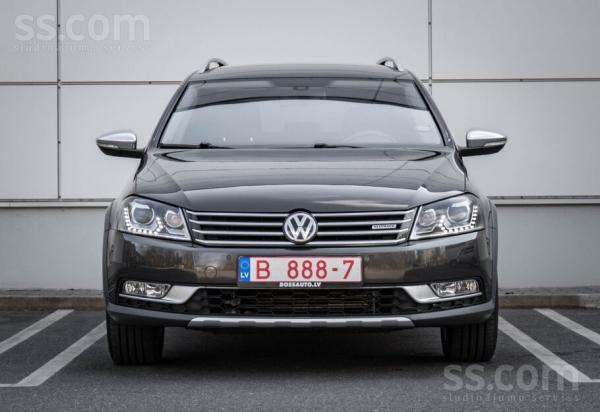 Brown Volkswagen Passat Alltrack 2012 in Riga, with an engine capacity of 2.00 L and mileage of 0 thousand km for 7650 €, photo 2 on AUTOMOTO.COM.LV