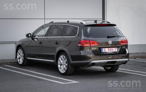 Brown Volkswagen Passat Alltrack 2012 in Riga, with an engine capacity of 2.00 L and mileage of 0 thousand km for 7650 €, photo 6 on AUTOMOTO.COM.LV