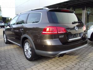 Brown Volkswagen Passat Alltrack 2012 in Riga, with an engine capacity of 2.00 L and mileage of 198 thousand km for 9500 €, photo 3 on AUTOMOTO.COM.LV