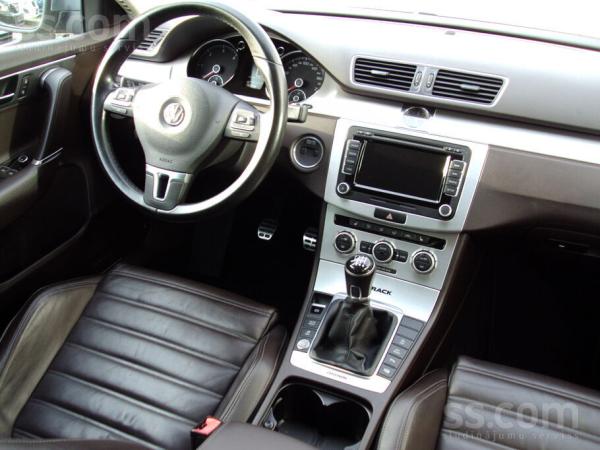 Brūns Volkswagen Passat Alltrack 2012 Rīga, ar dzinēja tilpumu 2.00 L un nobraukumu 198 tūkst. km par 9500 €, foto 4 vietnē AUTOMOTO.COM.LV