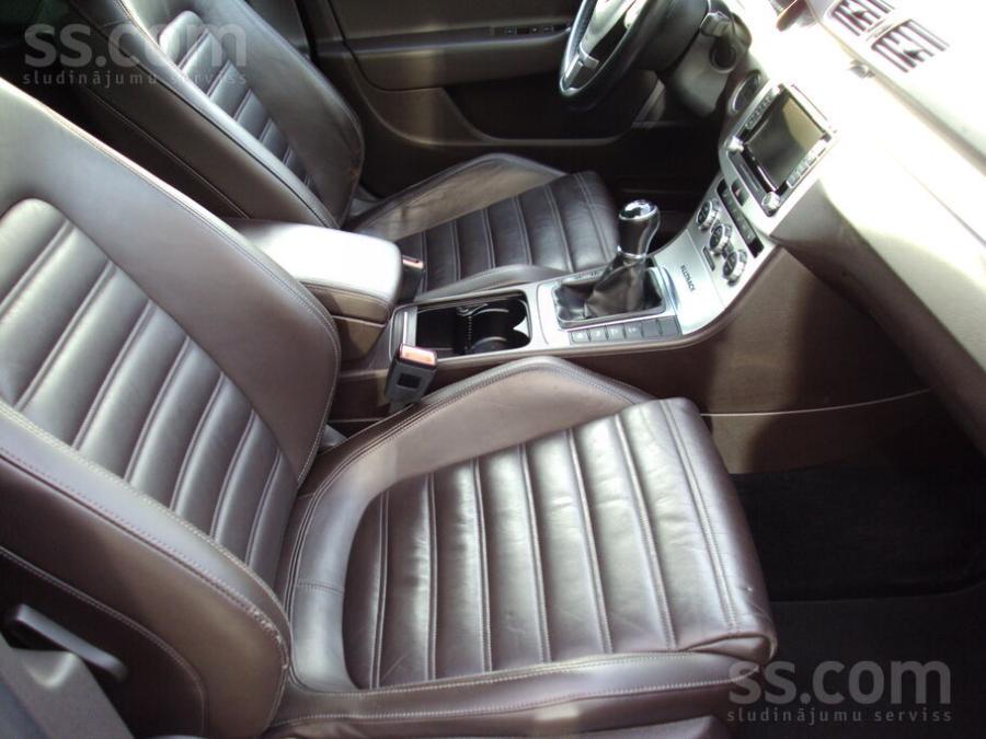 Brown Volkswagen Passat Alltrack 2012 in Riga, with an engine capacity of 2.00 L and mileage of 198 thousand km for 9500 €, photo 6 on AUTOMOTO.COM.LV