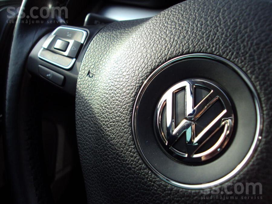 Brown Volkswagen Passat Alltrack 2012 in Riga, with an engine capacity of 2.00 L and mileage of 198 thousand km for 9500 €, photo 11 on AUTOMOTO.COM.LV
