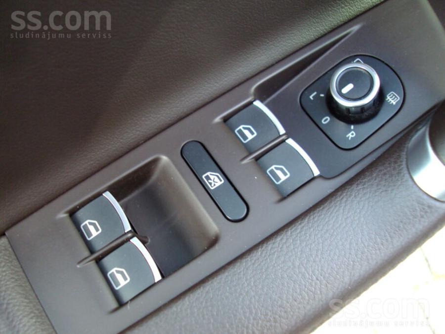 Brown Volkswagen Passat Alltrack 2012 in Riga, with an engine capacity of 2.00 L and mileage of 198 thousand km for 9500 €, photo 14 on AUTOMOTO.COM.LV