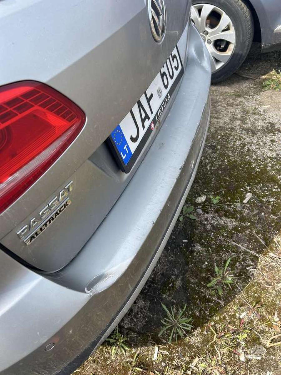 Brūns Volkswagen Passat Alltrack 2012 Viļņa, ar dzinēja tilpumu 1.97 L un nobraukumu 330 tūkst. km par 4500 €, foto 8 vietnē AUTOMOTO.COM.LV
