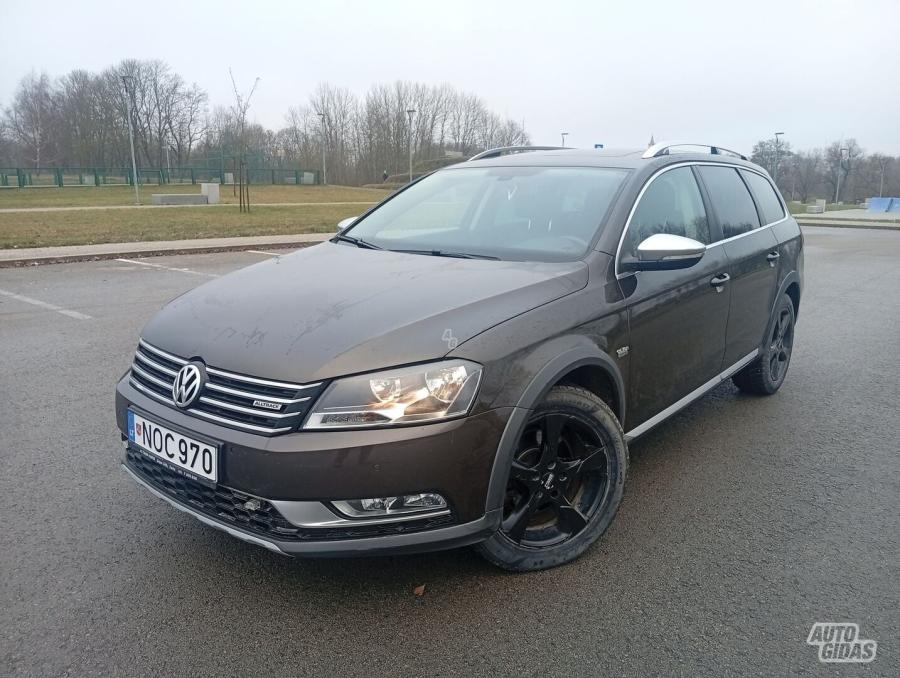 Brown Volkswagen Passat Alltrack 2013 in Vilnius, with an engine capacity of 2.00 L and mileage of 316 thousand km for 6950 €, photo 1 on AUTOMOTO.COM.LV
