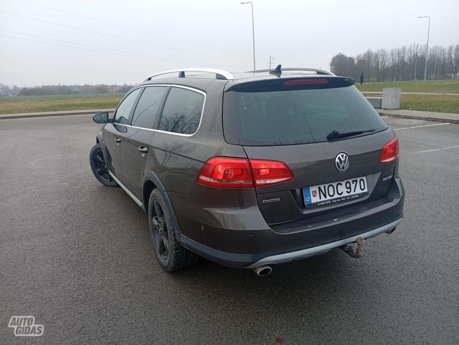 Brown Volkswagen Passat Alltrack 2013 in Vilnius, with an engine capacity of 2.00 L and mileage of 316 thousand km for 6950 €, photo 5 on AUTOMOTO.COM.LV
