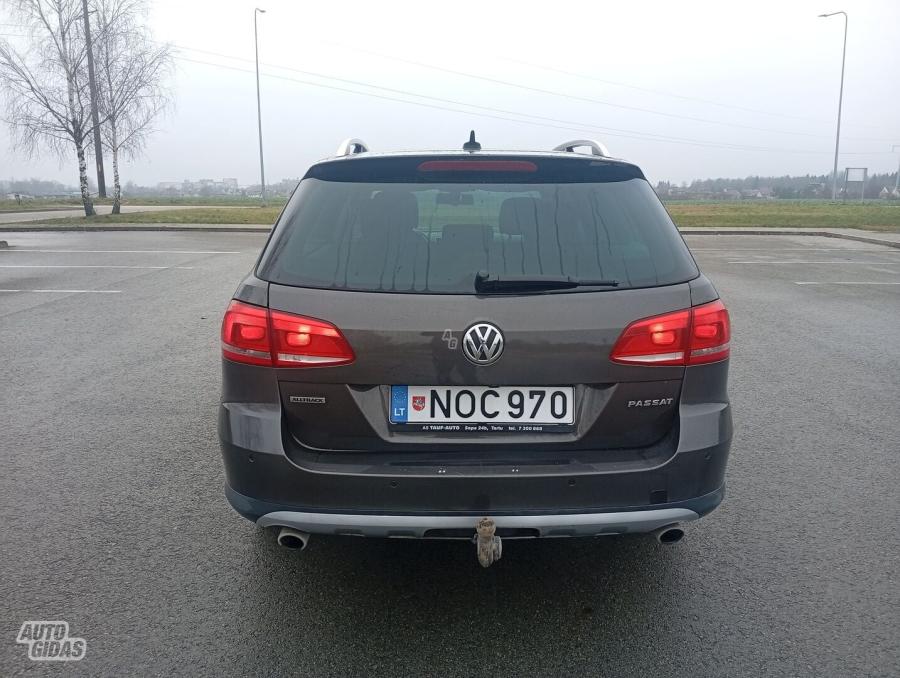 Brown Volkswagen Passat Alltrack 2013 in Vilnius, with an engine capacity of 2.00 L and mileage of 316 thousand km for 6950 €, photo 6 on AUTOMOTO.COM.LV