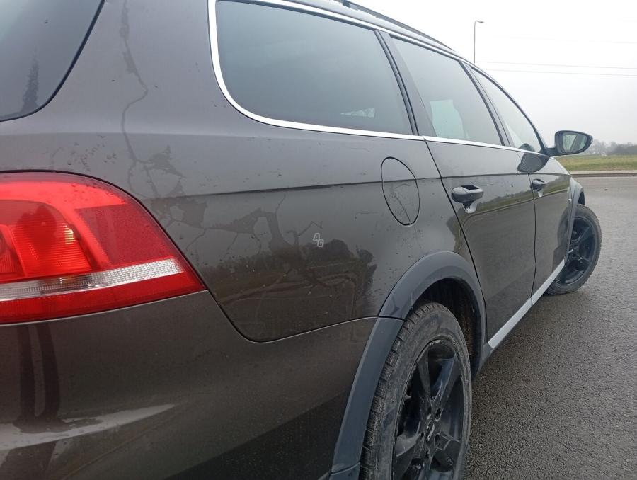 Brown Volkswagen Passat Alltrack 2013 in Vilnius, with an engine capacity of 2.00 L and mileage of 316 thousand km for 6950 €, photo 8 on AUTOMOTO.COM.LV