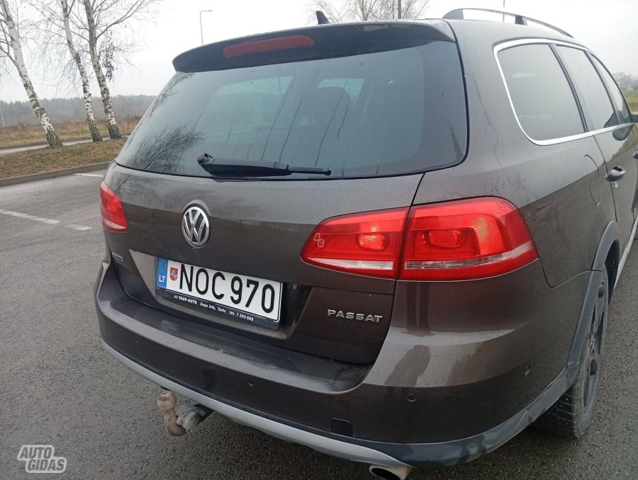Brown Volkswagen Passat Alltrack 2013 in Vilnius, with an engine capacity of 2.00 L and mileage of 316 thousand km for 6950 €, photo 10 on AUTOMOTO.COM.LV