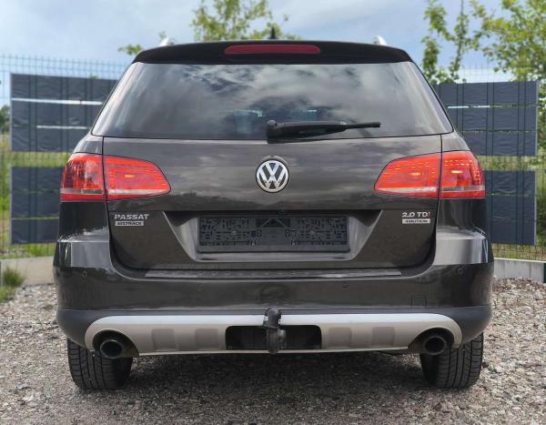Brūns Volkswagen Passat Alltrack 2013 Vilkaviškis, ar dzinēja tilpumu 1.97 L un nobraukumu 290 tūkst. km par 8200 €, foto 7 vietnē AUTOMOTO.COM.LV