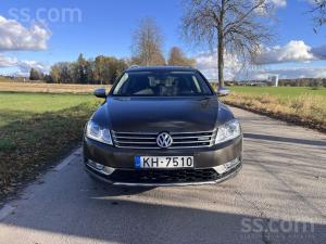 Brūns Volkswagen Passat Alltrack 2013 Valmiera, ar dzinēja tilpumu 2.00 L un nobraukumu 393 tūkst. km par 6950 €, foto  vietnē AUTOMOTO.COM.LV