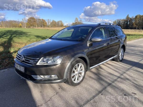 Brown Volkswagen Passat Alltrack 2013 in Valmiera, with an engine capacity of 2.00 L and mileage of 393 thousand km for 6950 €, photo 2 on AUTOMOTO.COM.LV