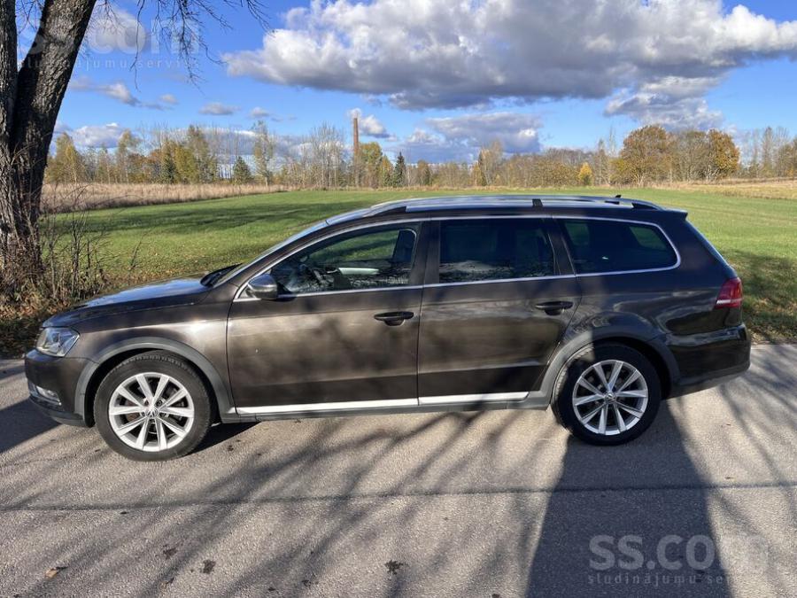 Brūns Volkswagen Passat Alltrack 2013 Valmiera, ar dzinēja tilpumu 2.00 L un nobraukumu 393 tūkst. km par 6950 €, foto 4 vietnē AUTOMOTO.COM.LV