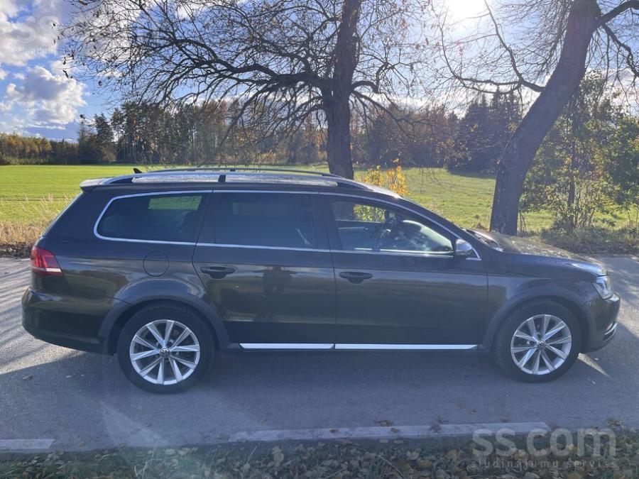 Brūns Volkswagen Passat Alltrack 2013 Valmiera, ar dzinēja tilpumu 2.00 L un nobraukumu 393 tūkst. km par 6950 €, foto 9 vietnē AUTOMOTO.COM.LV