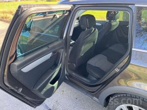 Brūns Volkswagen Passat Alltrack 2013 Valmiera, ar dzinēja tilpumu 2.00 L un nobraukumu 393 tūkst. km par 6950 €, foto 12 vietnē AUTOMOTO.COM.LV