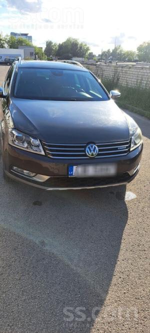 Brūns Volkswagen Passat Alltrack 2013 Rīga, ar dzinēja tilpumu 2.00 L un nobraukumu 338 tūkst. km par 8000 €, foto  vietnē AUTOMOTO.COM.LV