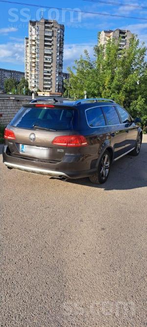 Brūns Volkswagen Passat Alltrack 2013 Rīga, ar dzinēja tilpumu 2.00 L un nobraukumu 338 tūkst. km par 8000 €, foto 3 vietnē AUTOMOTO.COM.LV