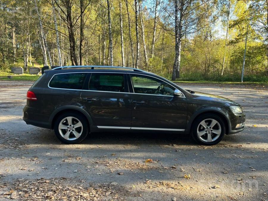 Brūns Volkswagen Passat Alltrack 2013 Rīga, ar dzinēja tilpumu 2.00 L un nobraukumu 0 tūkst. km par 5999 €, foto 7 vietnē AUTOMOTO.COM.LV