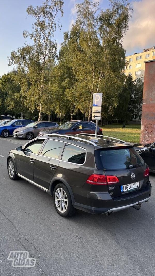 Brown Volkswagen Passat Alltrack 2014 in Klaipeda, with an engine capacity of 2.00 L and mileage of 420 thousand km for 5600 €, photo 6 on AUTOMOTO.COM.LV