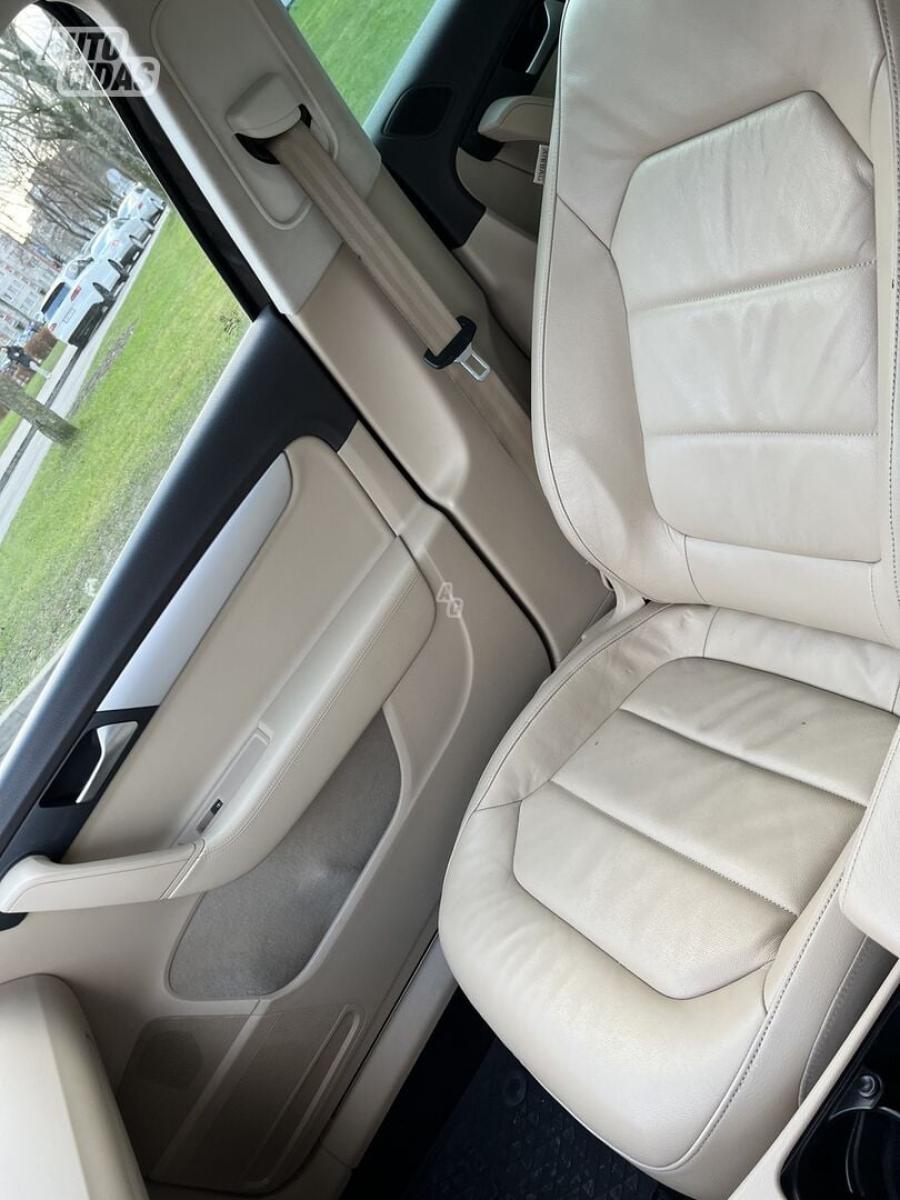 Brown Volkswagen Passat Alltrack 2014 in Klaipeda, with an engine capacity of 2.00 L and mileage of 420 thousand km for 5600 €, photo 9 on AUTOMOTO.COM.LV
