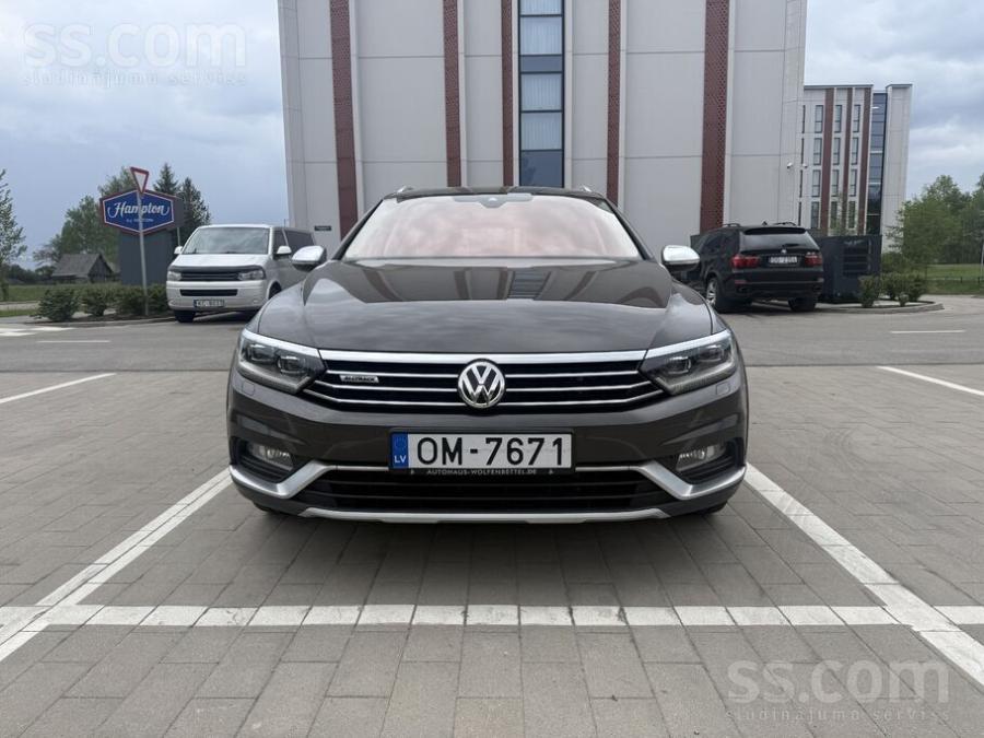 Brūns Volkswagen Passat Alltrack 2016 Rīga, ar dzinēja tilpumu 2.00 L un nobraukumu 300 tūkst. km par 14590 €, foto 3 vietnē AUTOMOTO.COM.LV