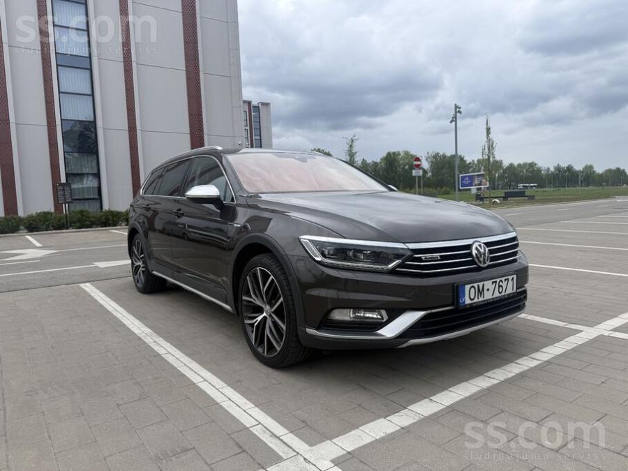Brūns Volkswagen Passat Alltrack 2016 Rīga, ar dzinēja tilpumu 2.00 L un nobraukumu 300 tūkst. km par 14590 €, foto 4 vietnē AUTOMOTO.COM.LV