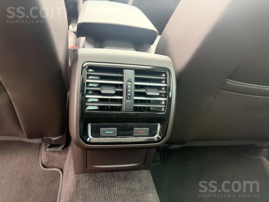 Brūns Volkswagen Passat Alltrack 2016 Rīga, ar dzinēja tilpumu 2.00 L un nobraukumu 300 tūkst. km par 14590 €, foto 16 vietnē AUTOMOTO.COM.LV