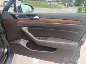 Brūns Volkswagen Passat Alltrack 2016 Rīga, ar dzinēja tilpumu 2.00 L un nobraukumu 300 tūkst. km par 14590 €, foto 19 vietnē AUTOMOTO.COM.LV