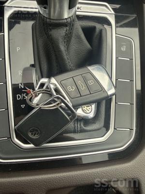 Brūns Volkswagen Passat Alltrack 2016 Rīga, ar dzinēja tilpumu 2.00 L un nobraukumu 300 tūkst. km par 14590 €, foto 33 vietnē AUTOMOTO.COM.LV