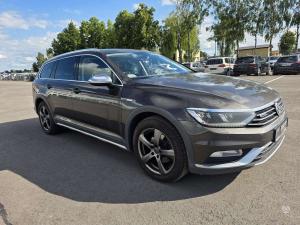 Brown Volkswagen Passat Alltrack 2016 in Marijampole, with an engine capacity of 2.00 L and mileage of 334 thousand km for 8800 €, photo 3 on AUTOMOTO.COM.LV
