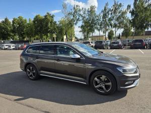 Brown Volkswagen Passat Alltrack 2016 in Marijampole, with an engine capacity of 2.00 L and mileage of 334 thousand km for 8800 €, photo 17 on AUTOMOTO.COM.LV