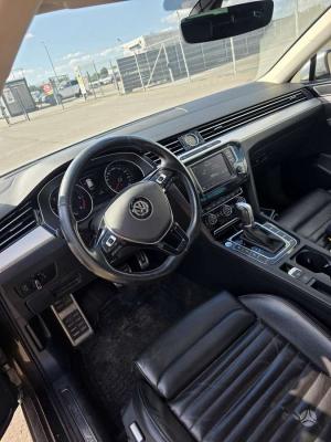 Brown Volkswagen Passat Alltrack 2016 in Marijampole, with an engine capacity of 2.00 L and mileage of 334 thousand km for 8800 €, photo 21 on AUTOMOTO.COM.LV