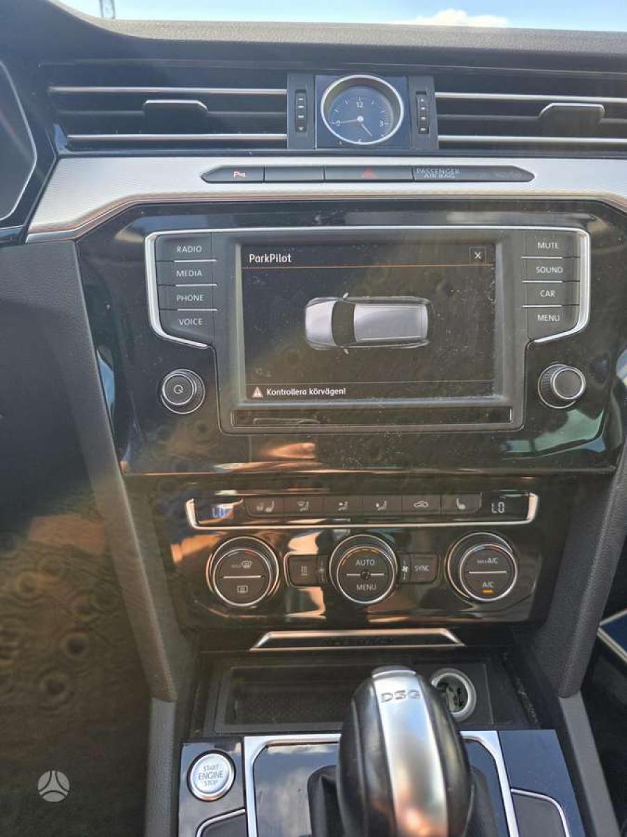 Brown Volkswagen Passat Alltrack 2016 in Marijampole, with an engine capacity of 2.00 L and mileage of 334 thousand km for 8800 €, photo 23 on AUTOMOTO.COM.LV