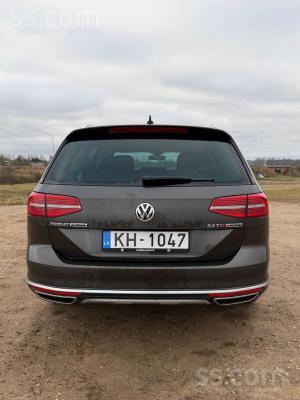 Brown Volkswagen Passat Alltrack 2017 in Daugavpils, with an engine capacity of 2.00 L and mileage of 105 thousand km for 20950 €, photo 6 on AUTOMOTO.COM.LV