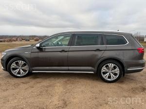 Brown Volkswagen Passat Alltrack 2017 in Daugavpils, with an engine capacity of 2.00 L and mileage of 105 thousand km for 20950 €, photo 8 on AUTOMOTO.COM.LV