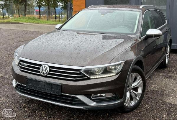 Brūns Volkswagen Passat Alltrack 2018 Kauņa, ar dzinēja tilpumu 2.00 L un nobraukumu 180 tūkst. km par 14950 €, foto 1 vietnē AUTOMOTO.COM.LV