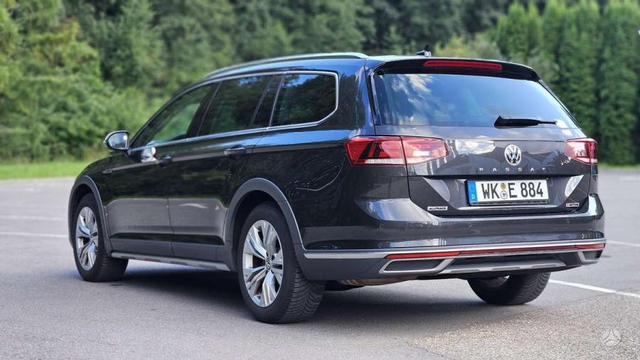 Brūns Volkswagen Passat Alltrack 2020 Elektrėnai, ar dzinēja tilpumu 1.97 L un nobraukumu 196 tūkst. km par 19300 €, foto 4 vietnē AUTOMOTO.COM.LV
