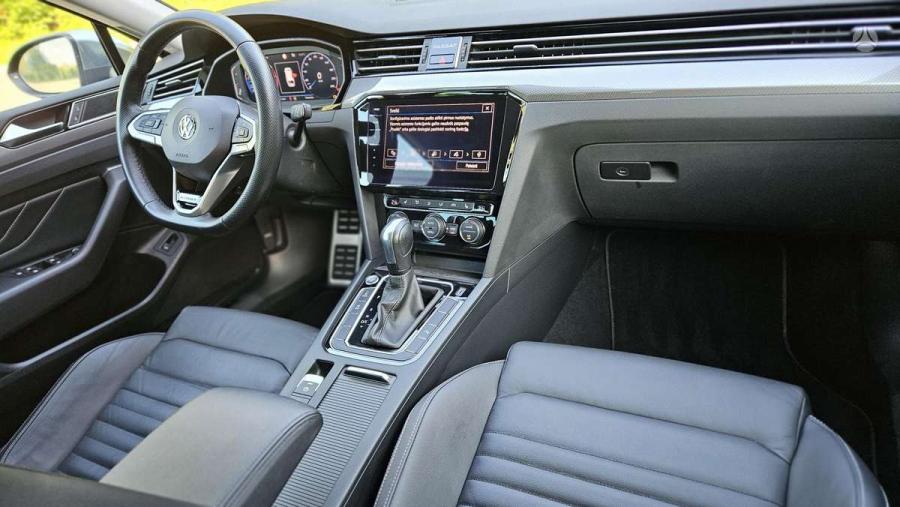 Brūns Volkswagen Passat Alltrack 2020 Elektrėnai, ar dzinēja tilpumu 1.97 L un nobraukumu 196 tūkst. km par 19300 €, foto 24 vietnē AUTOMOTO.COM.LV
