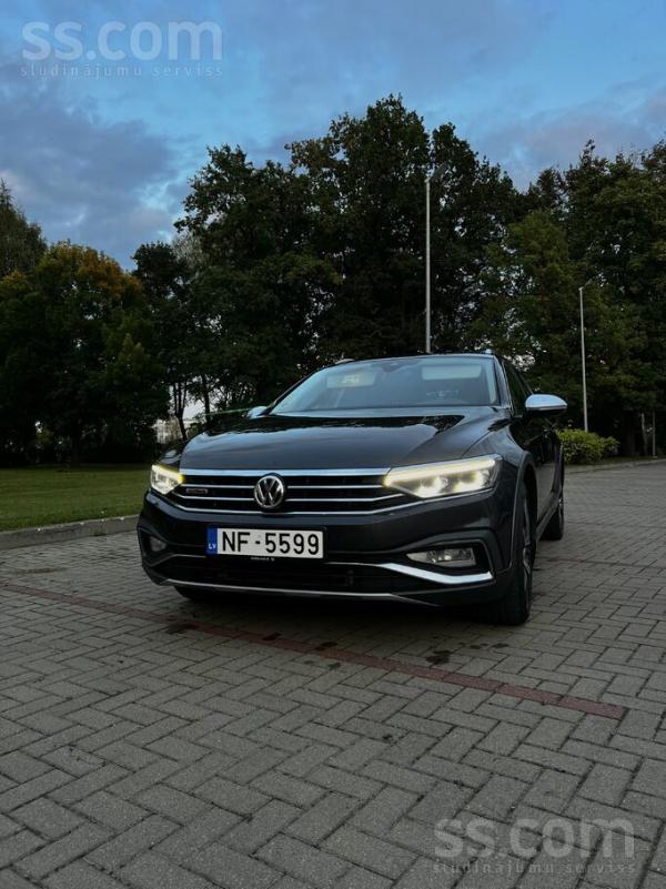 Brūns Volkswagen Passat Alltrack 2020 Rīga, ar dzinēja tilpumu 2.00 L un nobraukumu 210 tūkst. km par 17000 €, foto 1 vietnē AUTOMOTO.COM.LV