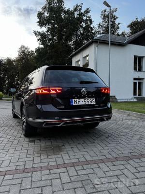 Brown Volkswagen Passat Alltrack 2020 in Riga, with an engine capacity of 2.00 L and mileage of 210 thousand km for 17000 €, photo 3 on AUTOMOTO.COM.LV