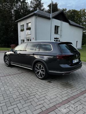 Brown Volkswagen Passat Alltrack 2020 in Riga, with an engine capacity of 2.00 L and mileage of 210 thousand km for 17000 €, photo 5 on AUTOMOTO.COM.LV