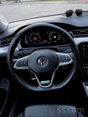 Brown Volkswagen Passat Alltrack 2020 in Riga, with an engine capacity of 2.00 L and mileage of 210 thousand km for 17000 €, photo 9 on AUTOMOTO.COM.LV
