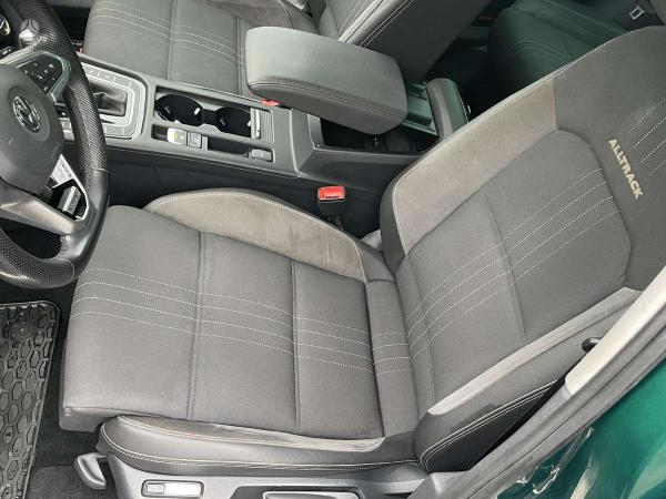 Green Volkswagen Passat Alltrack 2020 in Kaunas, with an engine capacity of 1.97 L and mileage of 113 thousand km for 21900 €, photo 6 on AUTOMOTO.COM.LV