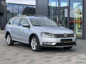 Pelēks Volkswagen Passat Alltrack 2013 Šauļi, ar dzinēja tilpumu 2.00 L un nobraukumu 251 tūkst. km par 7900 €, foto  vietnē AUTOMOTO.COM.LV